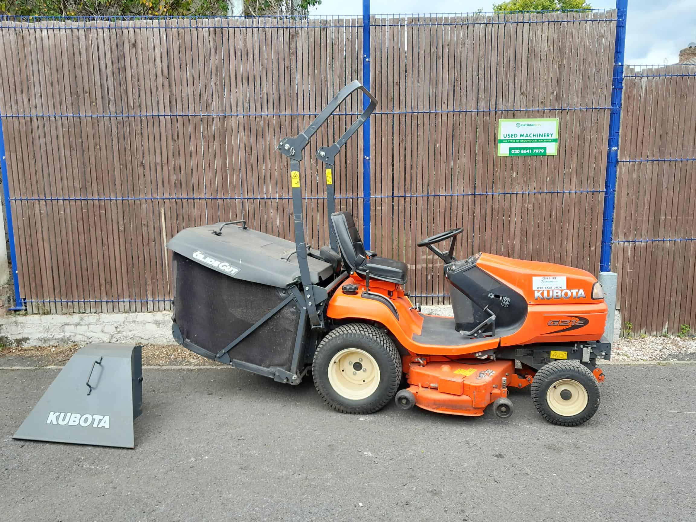 Kubota G21 cut and collect ride on